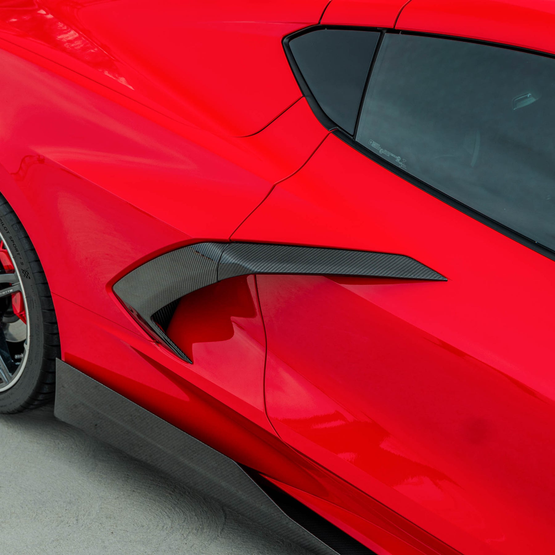 RSC | Carbon Fiber Engine Intake Boomerang Vent Trim | Corvette C8 ...